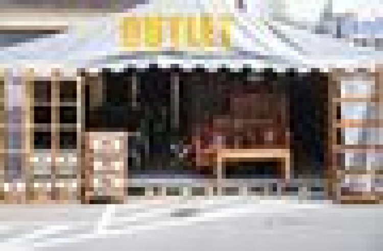 Outlet przy Max-Fliz znów otwarty