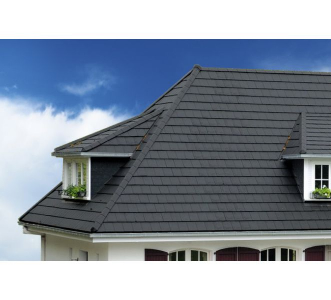 Nowość Wienerberger - Idealnie płaska dachówka ceramiczna Orea 9