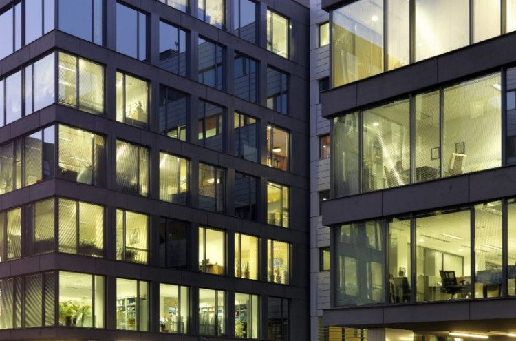 Szkło Pilkington na elewacjach biurowców – sposób na zwiększenie ...