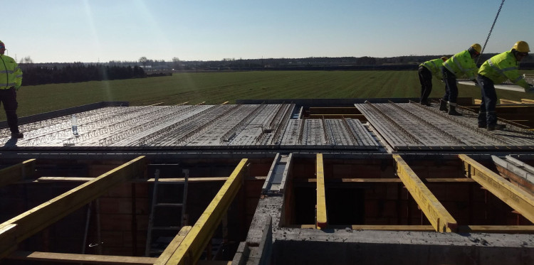 Stropy Filigranowe: zalety, wady i zastosowanie