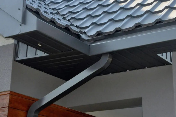 Rynny - jak dobrać odpowiednie przekroje i rury spustowe?