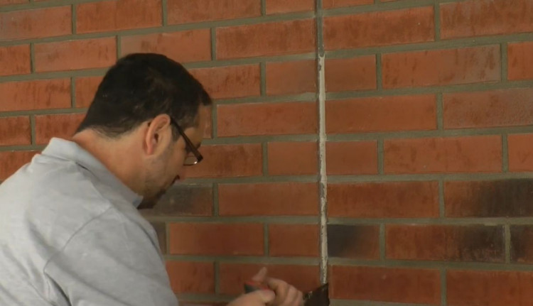 Dylatacje ograniczające pola podziału płytek elewacyjnych StoBrick w ...